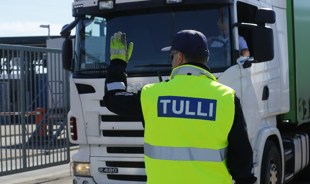 EU:n ja Britannian suhde on brexitin jälkeen vielä epäselvä ...